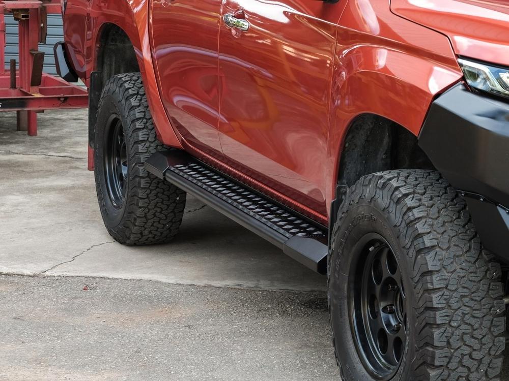 PIAK RoadRunner Black Side Steps for Mitsubishi Triton MR 2018-2023 ...