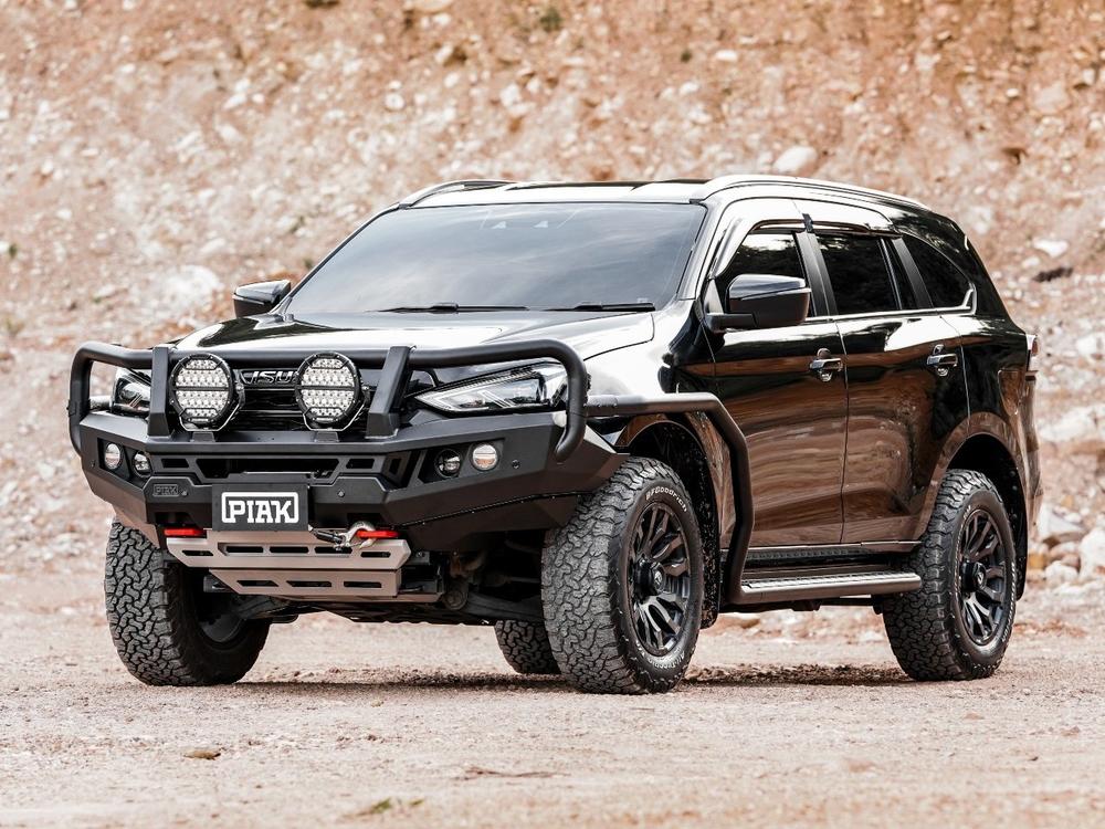 PIAK Genesis 4x4 Loop Bull Bar | Orange Recovery & Grey Bash – Isuzu MU ...