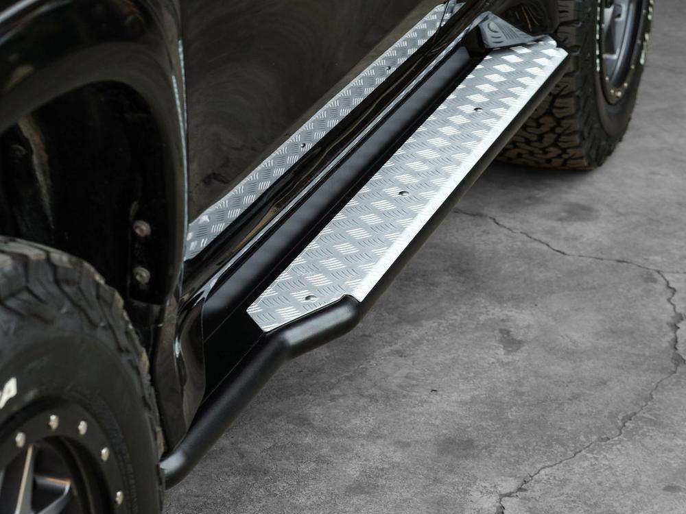 PIAK Racer Silver Side Steps for Mitsubishi Pajero Sport 2016 Onwards ...