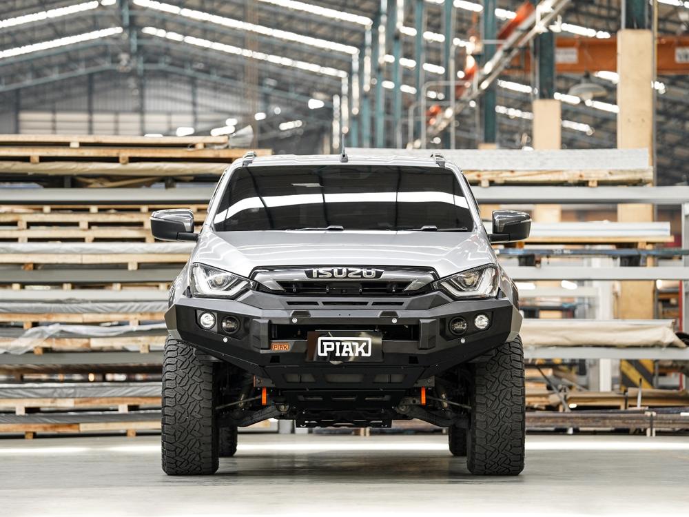 PIAK Elite Non Loop Bull Bar Orange Recovery Points Black Bash Plate ...