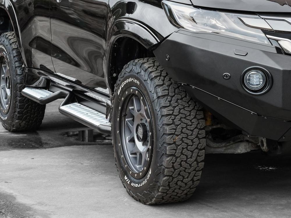 PIAK OffTrack Silver Side Steps for Mitsubishi Pajero Sport 2016 ...